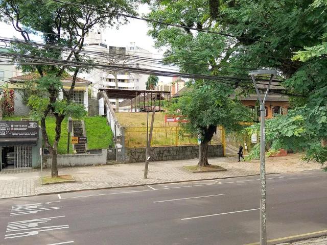 Terreno/Área no Rebouças de 1216 m²