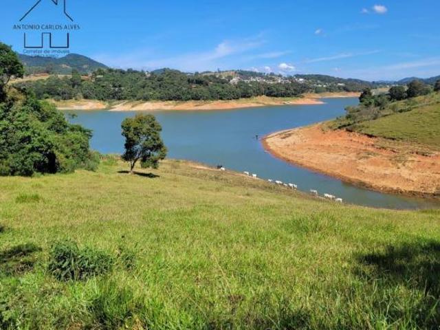 TERRENOS 20.000 M² PÉ NA ÁGUA VARGEM!