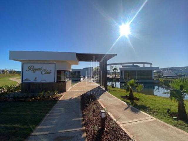 Terrenos à venda em Foz do Iguaçu no Condomínio Royal Boulevard Yacht Residence e Resort Fase 1