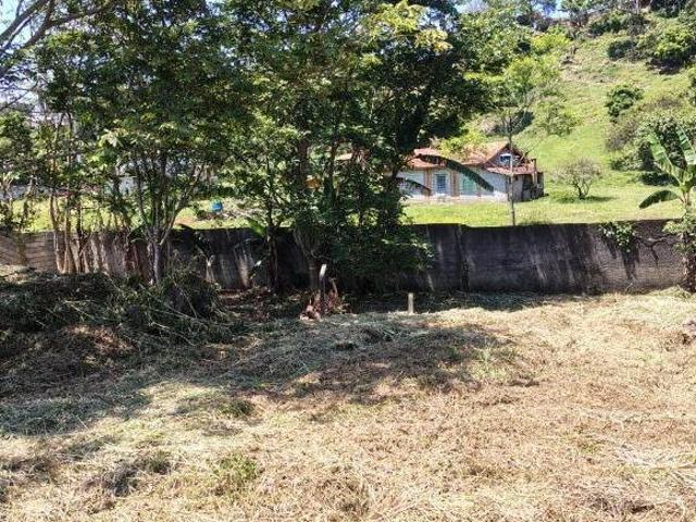 Terrenos à venda em São Lourenço da Serra SP, Jardim Serrano, 600m² de área. Aproveite esta oportuni