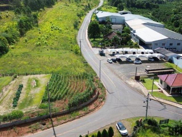 TERRENOS APARTIR DE 560 M2 NO DESPIQUE FRENTE PARA O ASFALTO