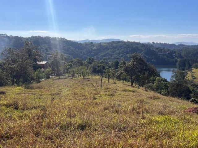 Terrenos Com Vista exclusiva para Represa escriturados !