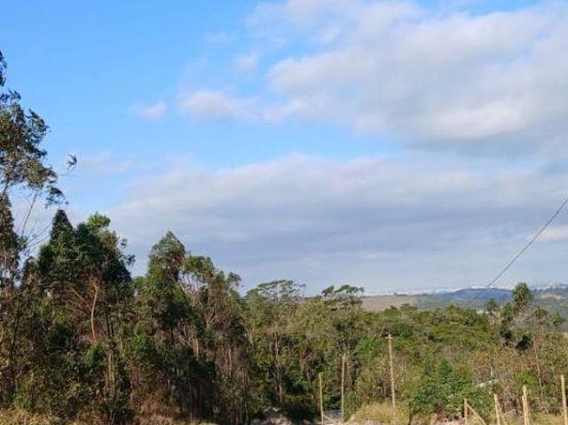 Terrenos de 1000m² com linda vista e topografia incrível