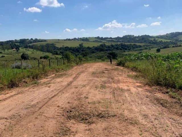 Terrenos dentro de residencial de chácara em Araçoiaba