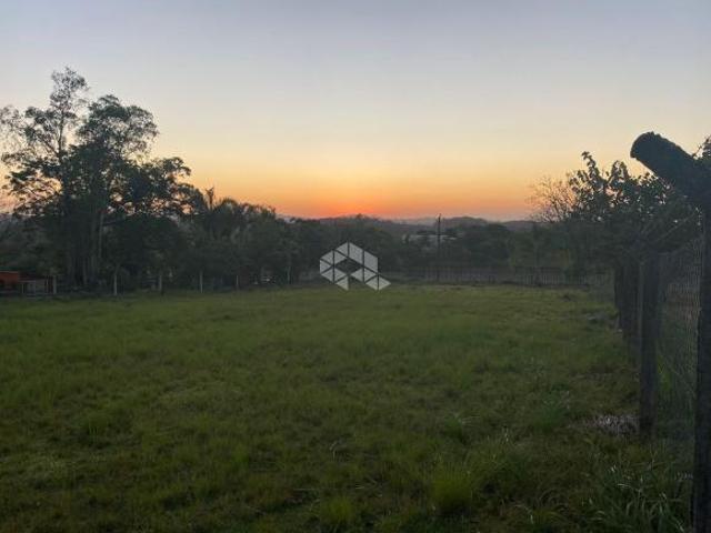 Terrenos do por do sol da Lomba Grande