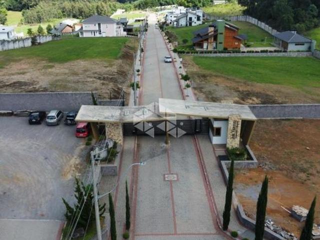 Terrenos em Condomínio Fechado