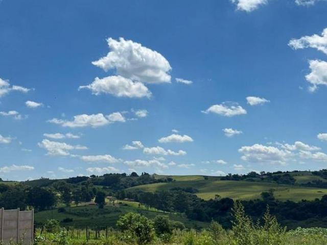 Terrenos em Condomínio Fechado com Infraestrutura Completa em Araçoiaba da Serra