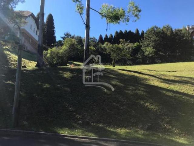 TERRENOS EM CONDOMÍNIO