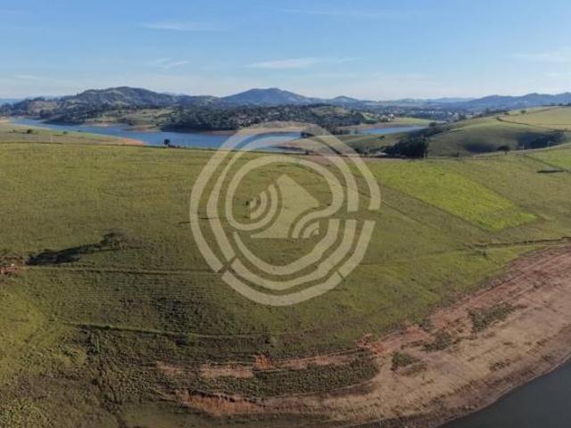 Terrenos exclusivos com acesso à represa em Piracaia