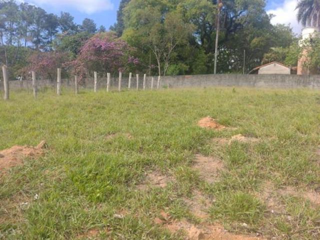 Terrenos Próximos ao Centro de Mairinque: Prontos para Construção e Compre Já!