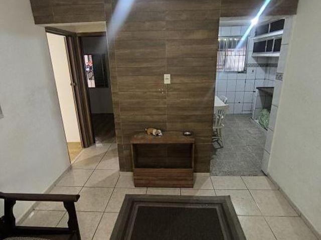 Térreo de dois dormitórios no bnh. Oportunidade. Preço bom