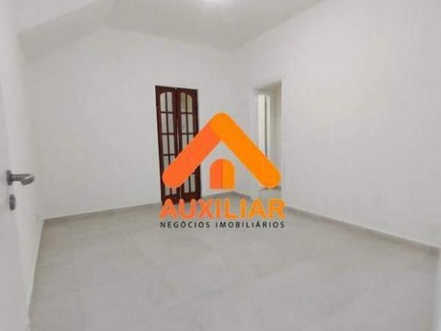 Térreo, reformado, 2 dormitórios, Ponta da Praia, Santos
