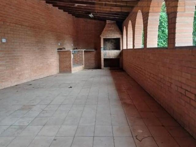 TÉRREA ISOLADA E LOTE INTEIRO