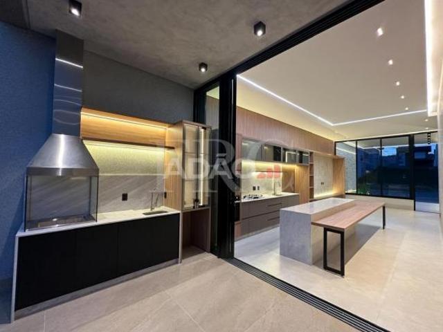 Térrea Jardins Sevilha Casa em Condomínio com 3 Quarto s por R$ 1800000.00 no setor Jardins Sevilha