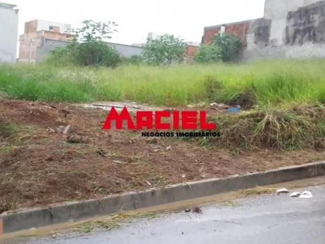 TERRNO PLANO COM PROJETO DE UMA CASA EM OTIMA LOCALIZAÇAO