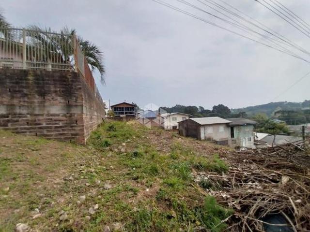 Terrreno em rua tranquila e de fácil negiciação