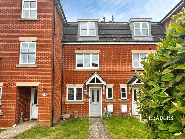 Terry Gardens, Kesgrave, Ipswich, IP5 4 bed house to rent £1,550 pcm £358 pw