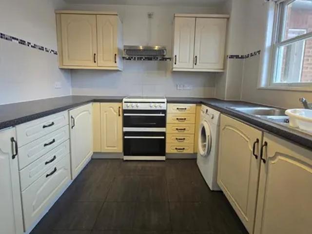 Tesco Wood Green Express, 421 451 High Road, London, N22 8JD, United Kingdom | 2 bed apartment for rent #140657334 | Rentberry