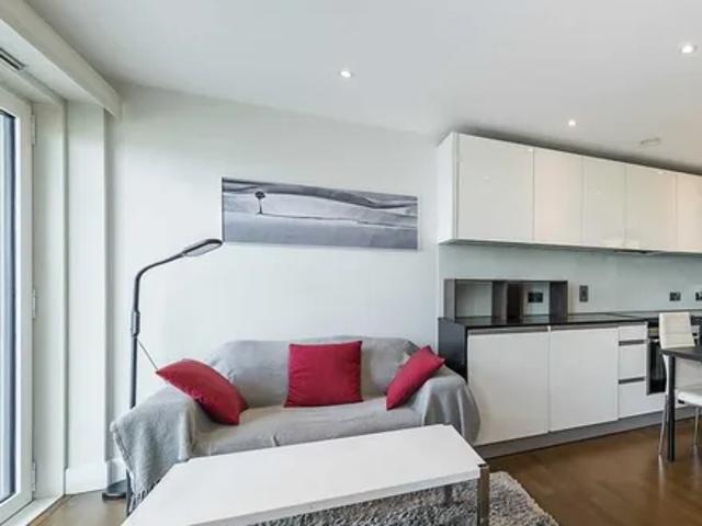 Tesco Express, 3 Commercial Street, Spitalfields, London, E1 6BF, United Kingdom | 1 bed house for rent #167532820 | Rentberry