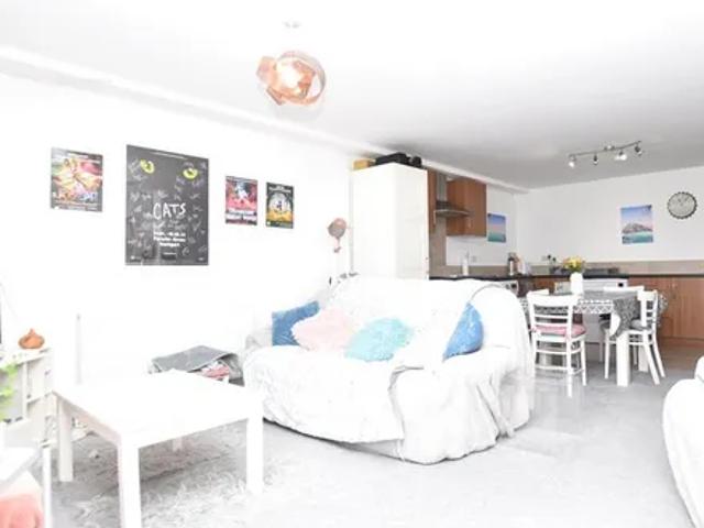 Tesco Express, 7 South Norwood Hill, London, SE25 6AA, United Kingdom | 2 bed apartment for rent #167675689 | Rentberry