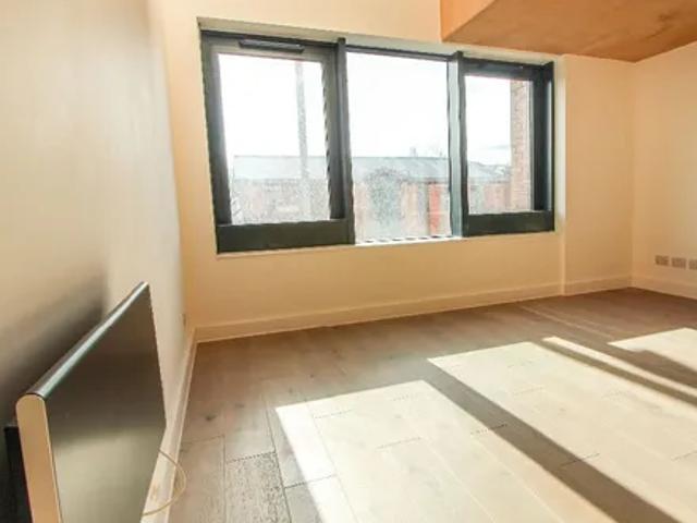 Tesco Express, 7 Spinners Way, Manchester, M15 4UU, United Kingdom | 2 bed duplex for rent #167826576 | Rentberry