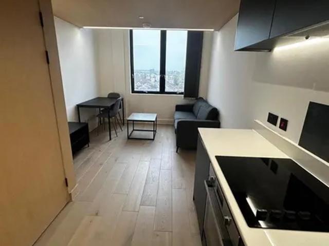 Tesco Express, 7 Spinners Way, Manchester, M15 4LQ, United Kingdom | 1 bed duplex for rent #135673312 | Rentberry