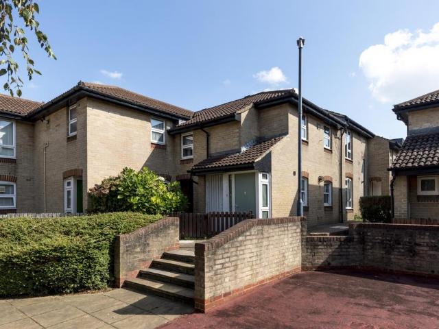 Tessa Sanderson Place, SW8 1 bed flat to rent £1,900 pcm £438 pw