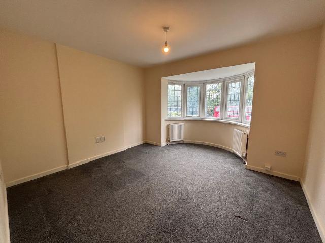 Tettenhall Road, Wolverhampton WV1, 2 bed flat to rent, £900 pcm | PrimeLocation