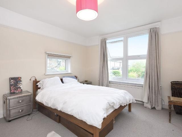 Tetherdown, London N10, 4 bed detached house to rent, £4,500 pcm | PrimeLocation