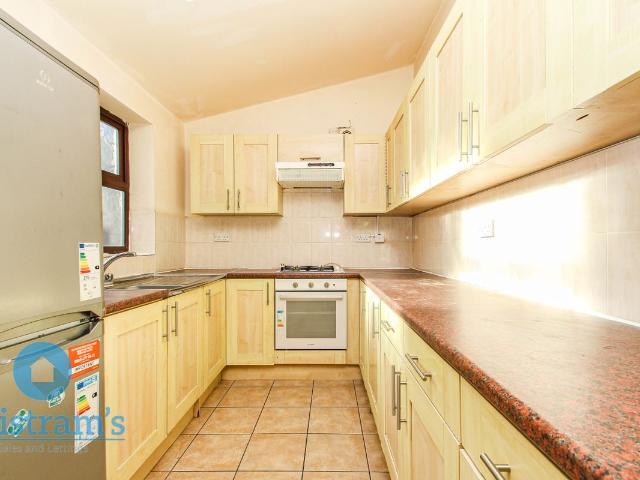 Teversal Avenue, Lenton NG7, 5 bed shared accommodation to rent, £2,167 pcm | PrimeLocation