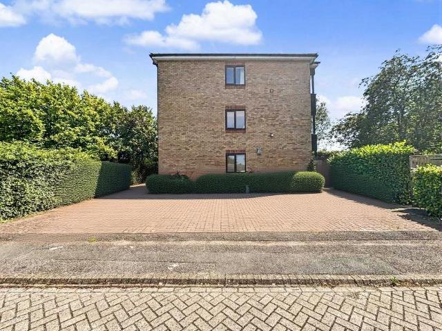Teversham, Cambridge CB1 1 bed flat to rent £1,150 pcm £265 pw