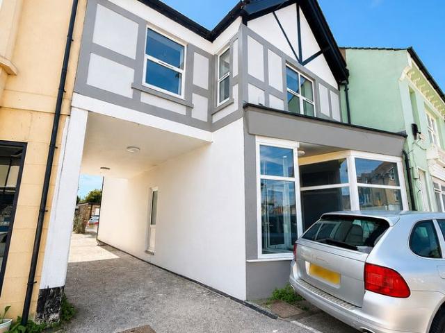 Teville Road, Worthing BN11, 5 bed shared accommodation to rent, £3,500 pcm | PrimeLocation