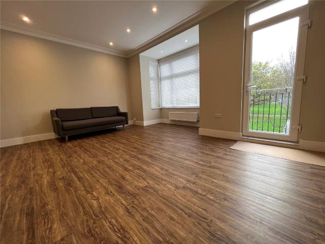 Tewkesbury Terrace, London N11, 2 bed flat to rent, £1,895 pcm | PrimeLocation