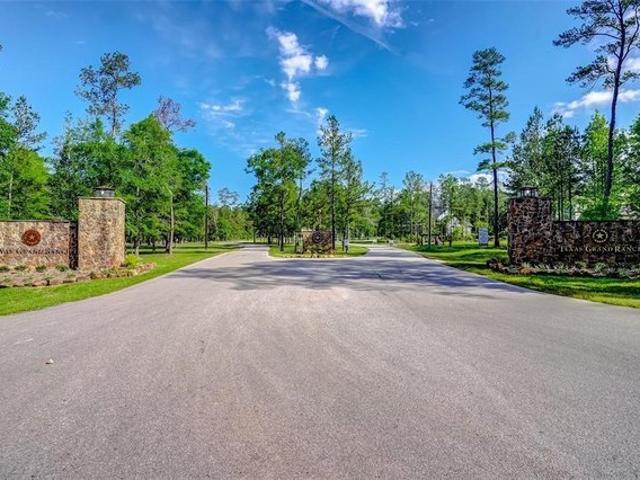Texas Grand Rd, Huntsville, TX 77340