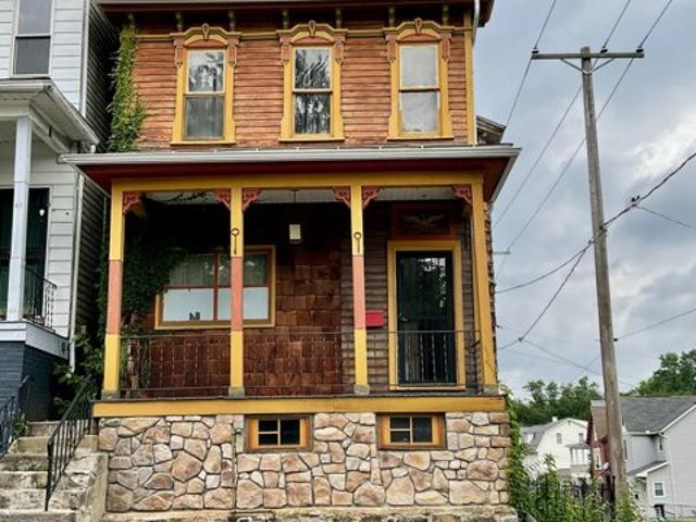 Th Ave, Altoona, Home For Sale