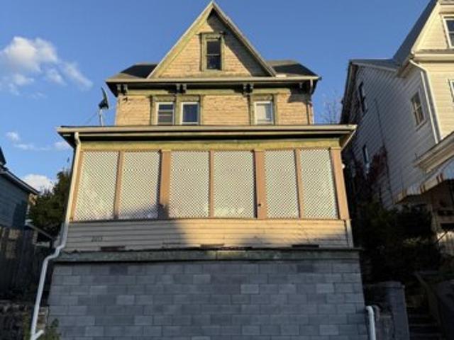 Th Ave, Altoona, Home For Sale