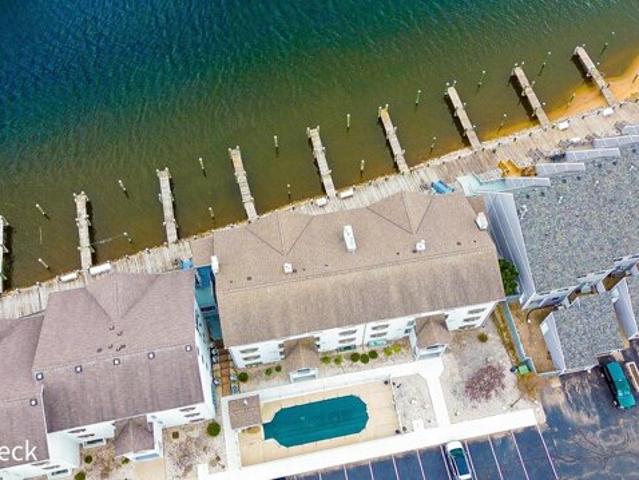 Th Ave Apt,manistee, Condo For Sale