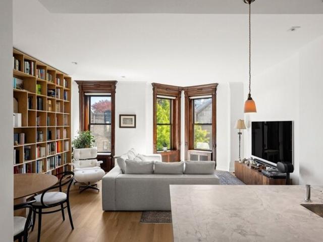 Th Ave Apt,brooklyn, Condo For Sale