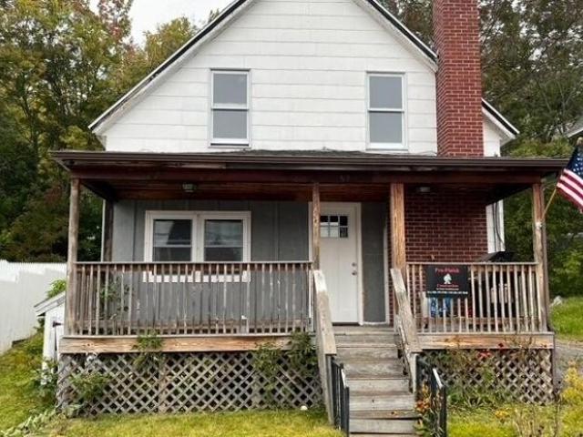 Th Ave, Berlin, Home For Sale