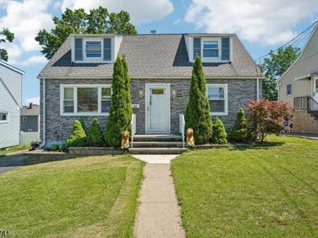 Th Ave, Elmwood Park, Home For Sale