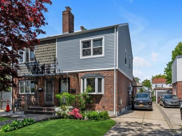 Th Ave, Flushing, Home For Sale