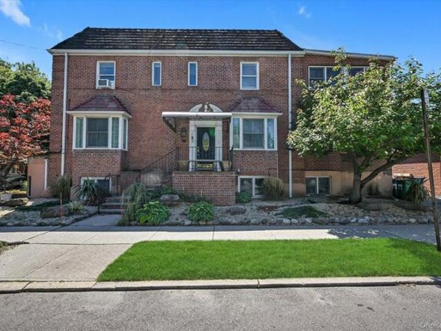 Th Ave, Kew Gardens Hills, Home For Sale