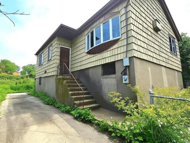 Th Ave, Howard Beach, Home For Sale