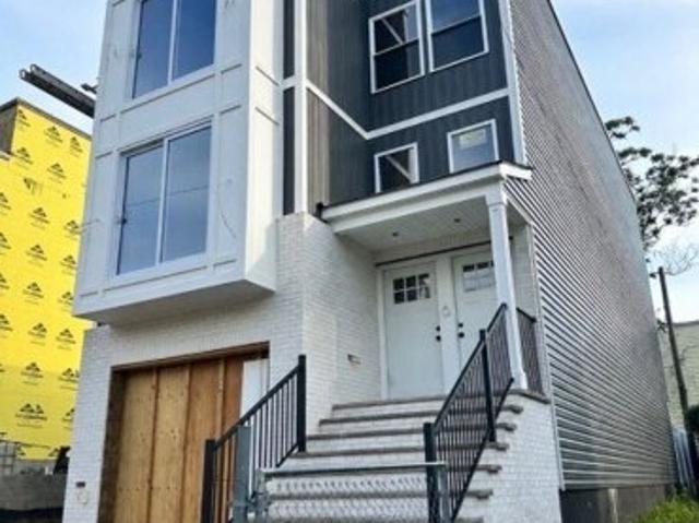 Th Ave, Irvington, Home For Sale