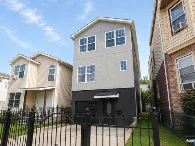 Th Ave, Irvington, Home For Sale
