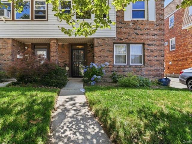 Th Ave, Oakland Gardens, Home For Sale
