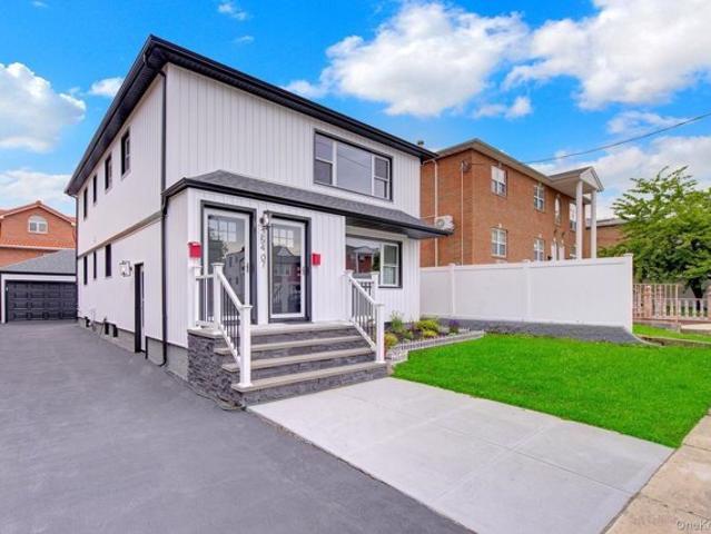 Th Ave, Little Neck, Home For Sale