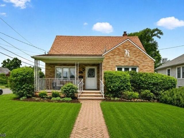 Th Ave, Linden, Home For Sale