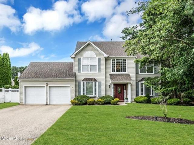 Th Ave, Manchester, Home For Sale