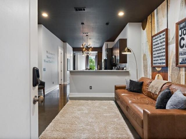 Th Ave N Apt,nashville, Flat For Sale